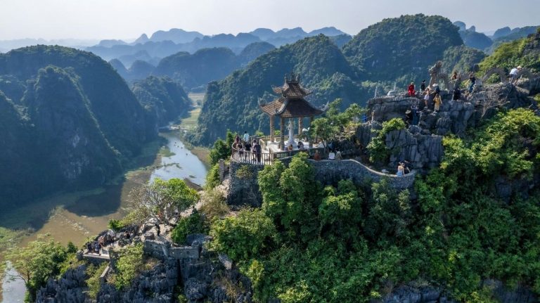 Ninh Binh Dragon Moutain: Ultimate Hiking and Scenic Views